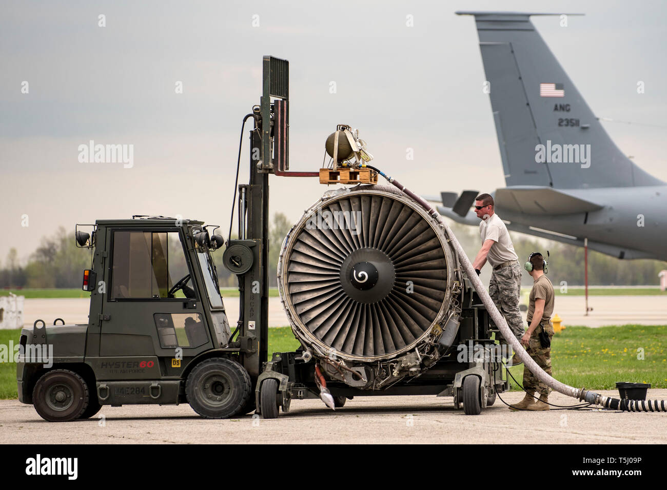 Cfm engine maintenance hi-res stock photography and images - Alamy
