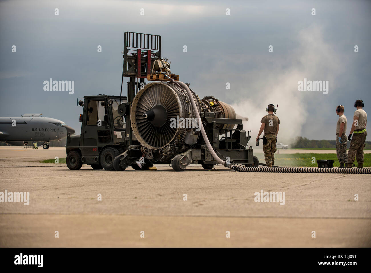 Cfm engine maintenance hi-res stock photography and images - Alamy