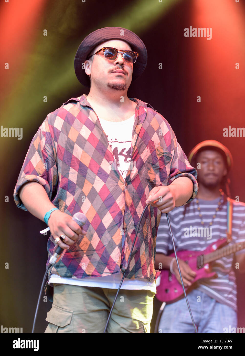 Kiko bun singer hi-res stock photography and images - Alamy