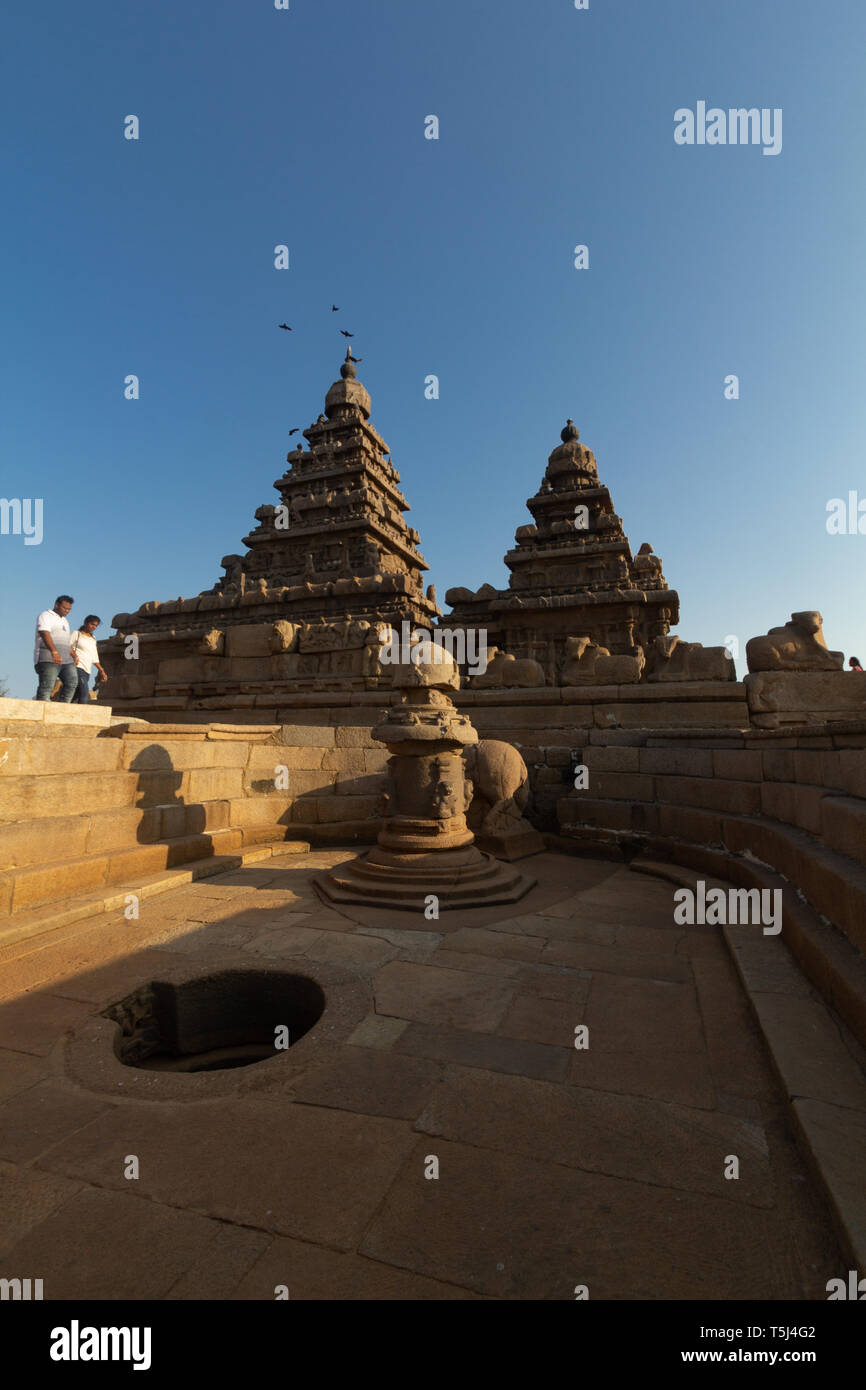 Temple mahabalipuram sunrise hi-res stock photography and images - Alamy