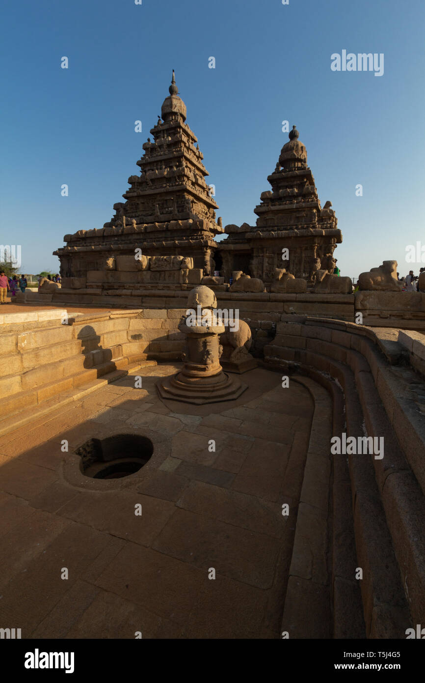 Bay of bengal temple hi-res stock photography and images - Alamy