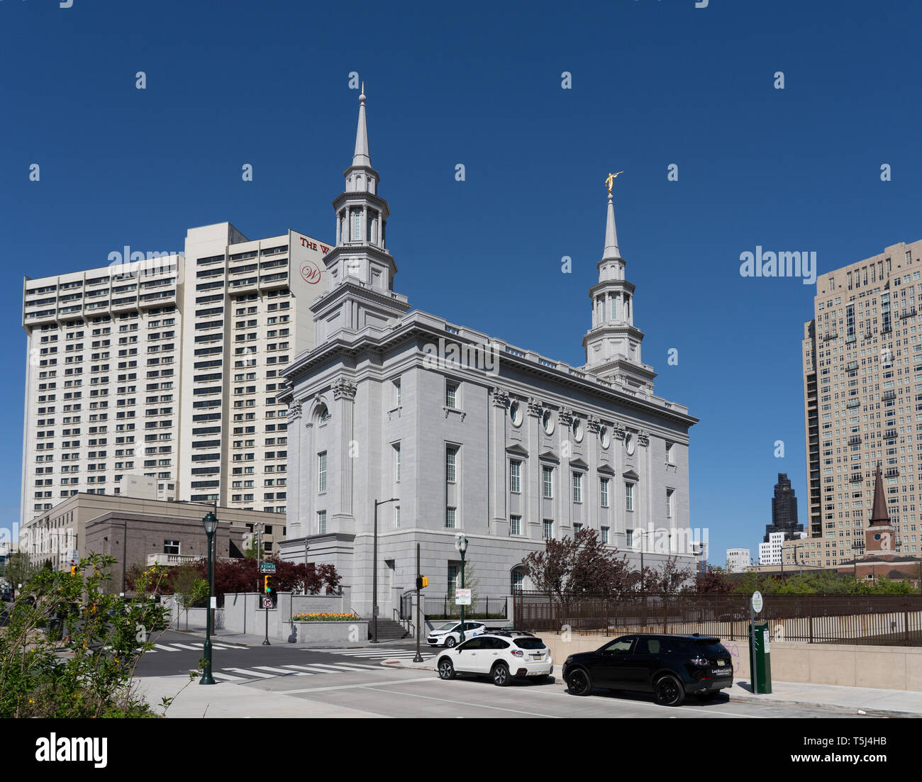 Philadelphia lds temple hi-res stock photography and images - Alamy