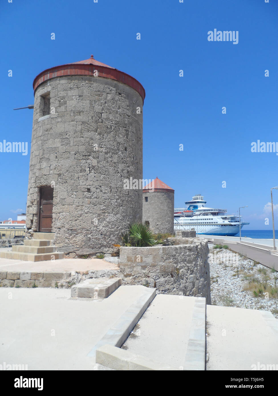 Ruins of greek windmill hi-res stock photography and images - Alamy
