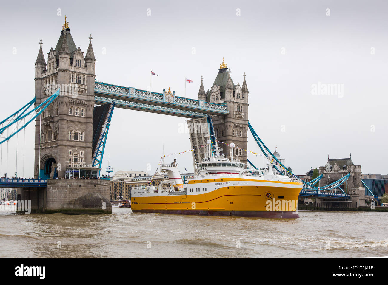 Kirkella , state of the art fishing Trawler passing through Tower ...