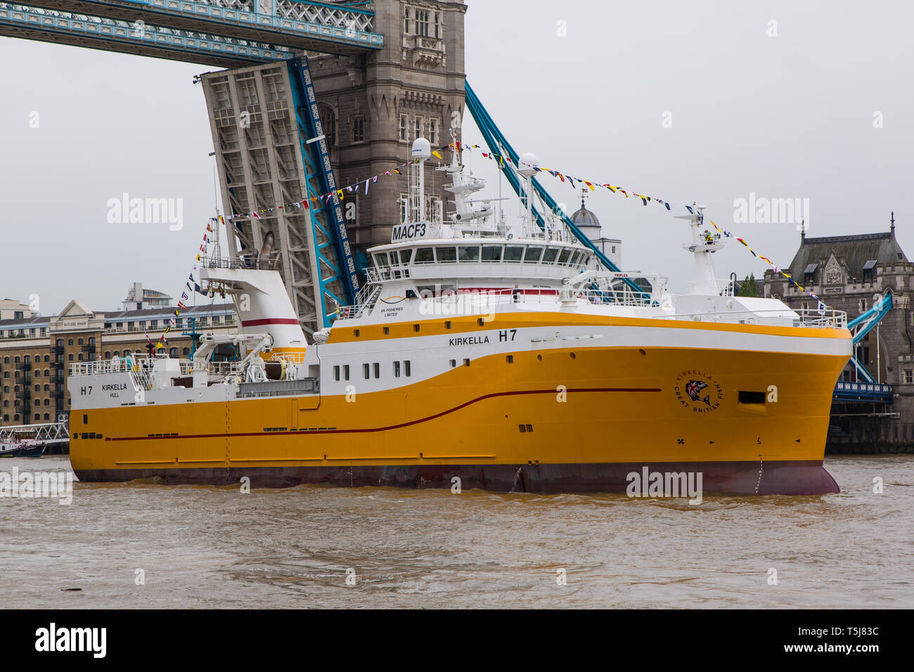 Kirkella , state of the art fishing Trawler passing through Tower ...