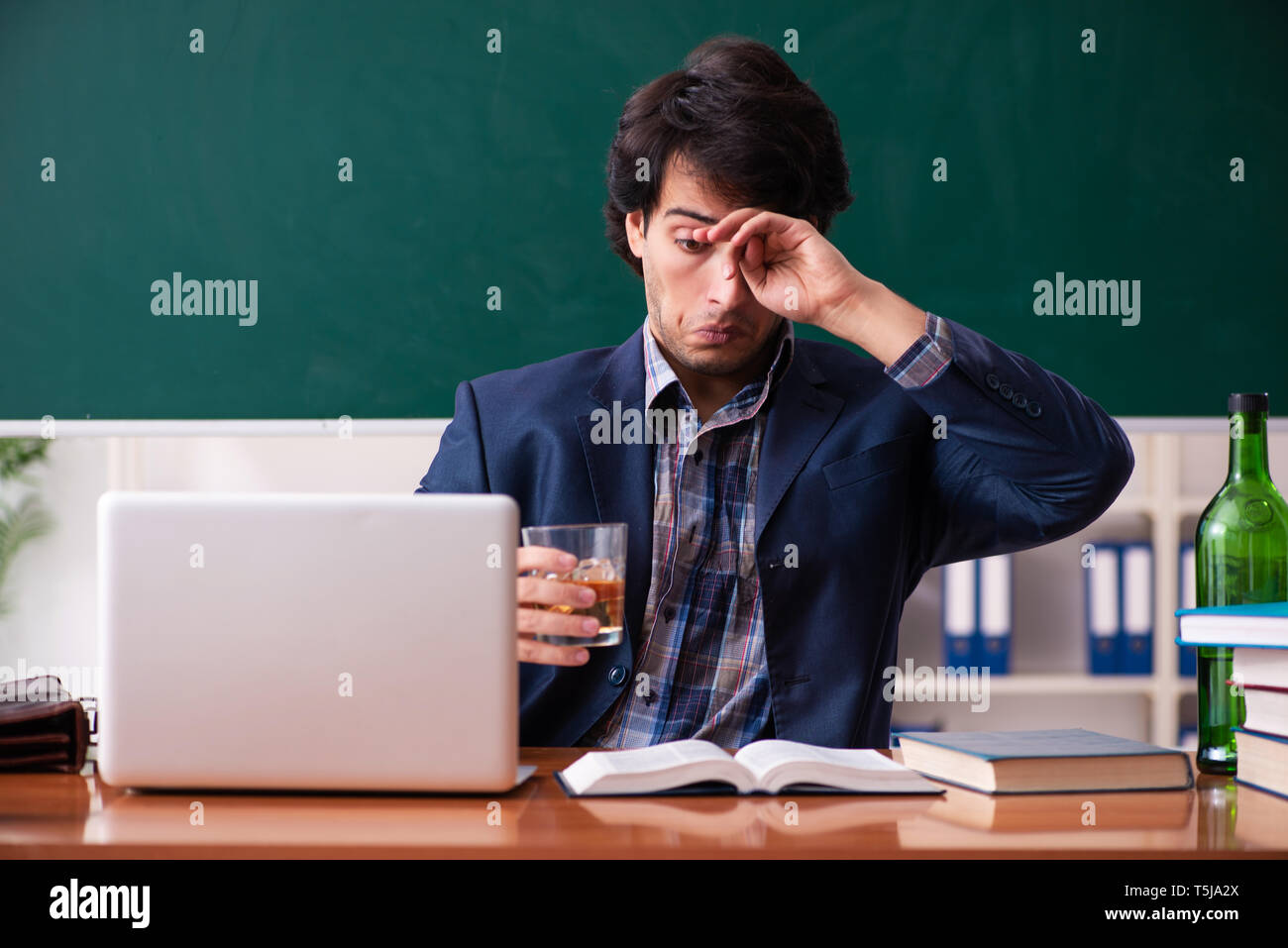 Alcohol classroom booze hi-res stock photography and images - Alamy