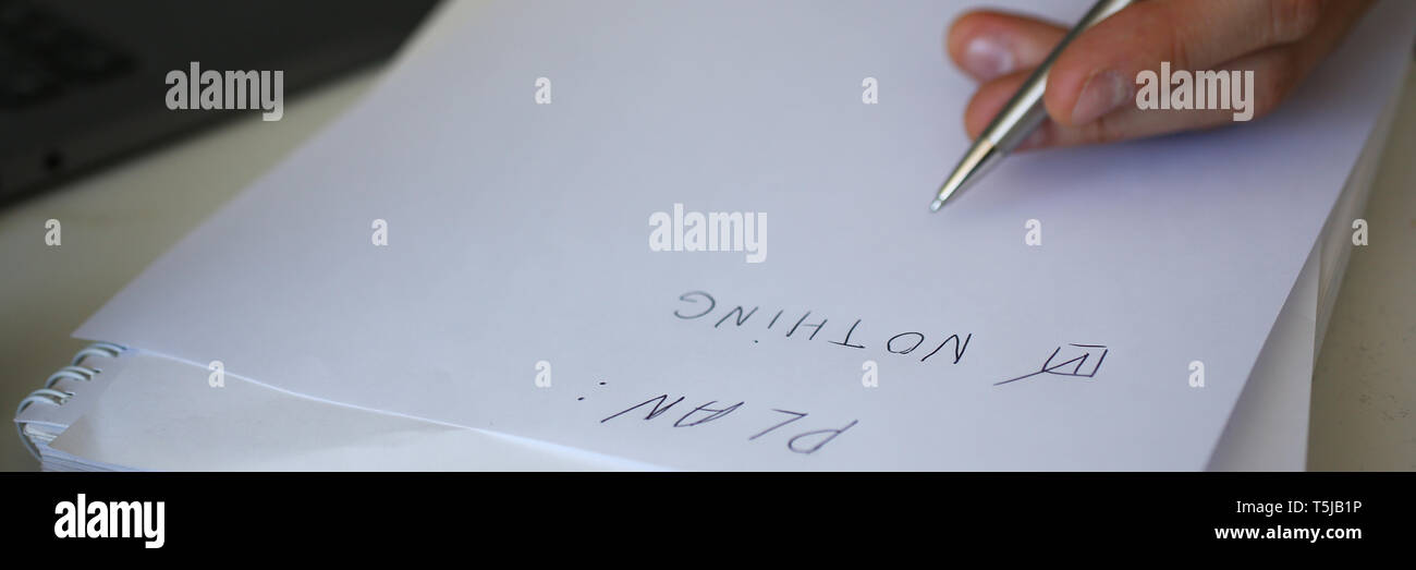 Hand hold check list hi-res stock photography and images - Alamy