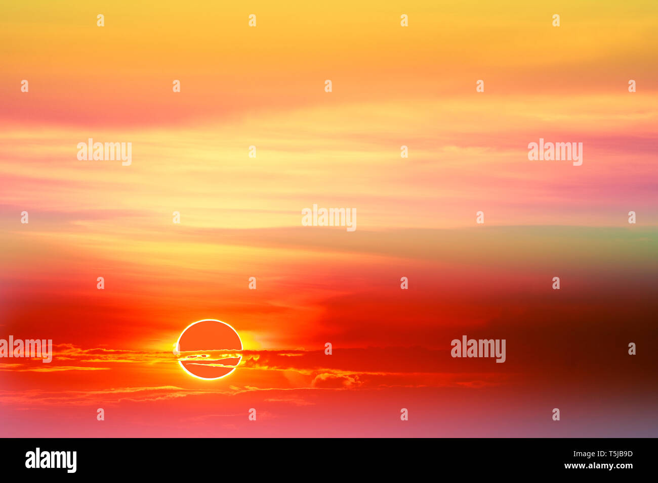 How eclipses occur hi-res stock photography and images - Alamy