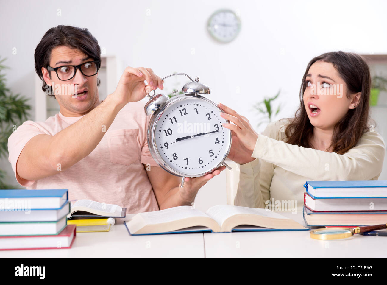 Panicking students hi-res stock photography and images - Alamy