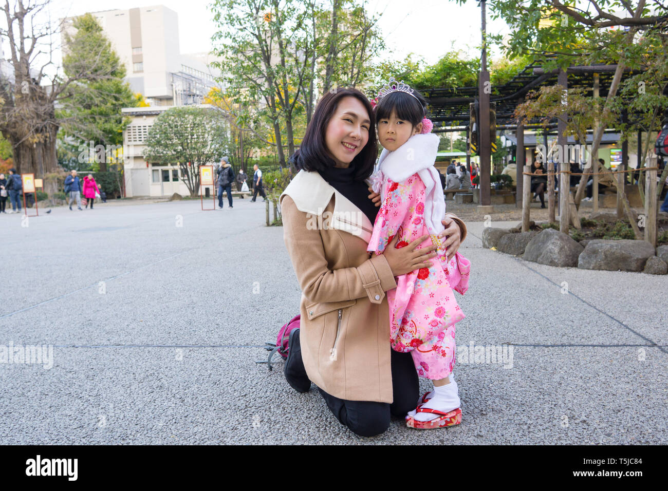 Cute japanese girl hi-res stock photography and images - Alamy