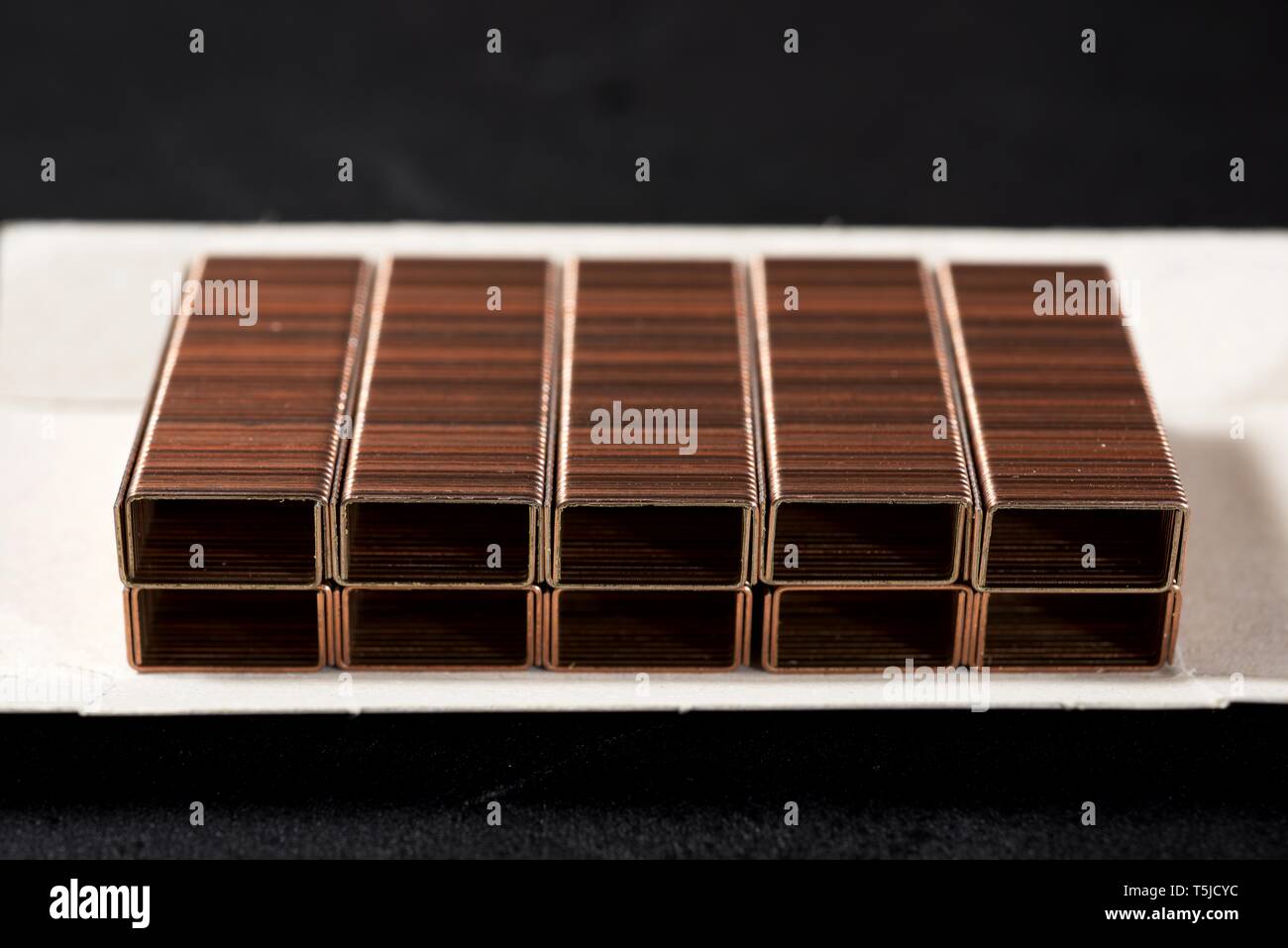 Staple arrangement hi-res stock photography and images - Alamy