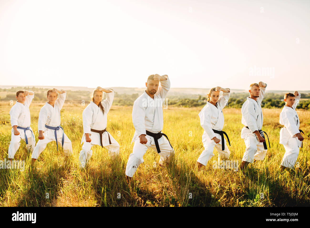 Karate kick class hi-res stock photography and images - Alamy