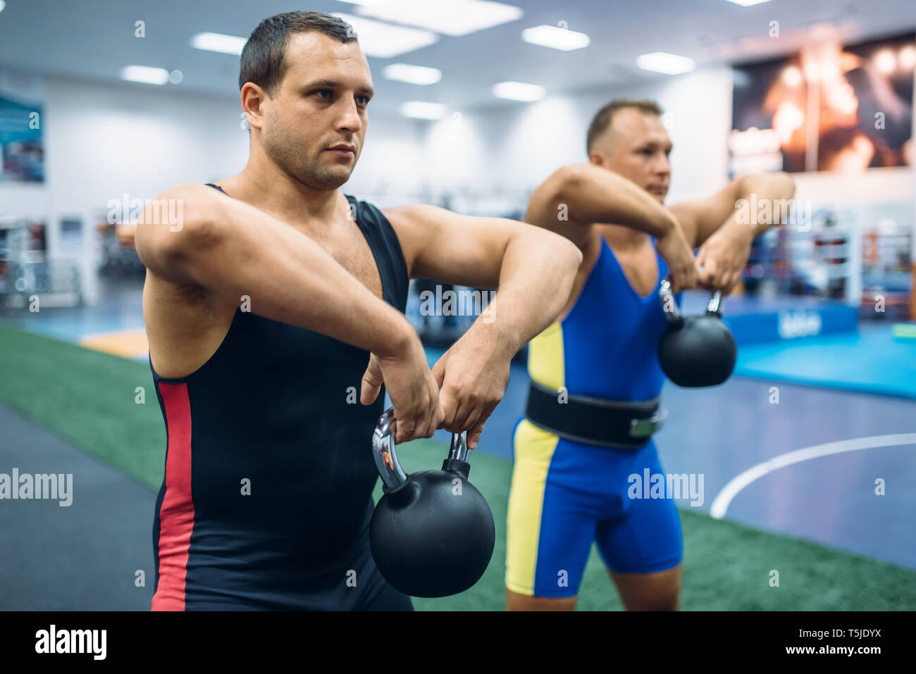 Weight lifters hi-res stock photography and images - Alamy