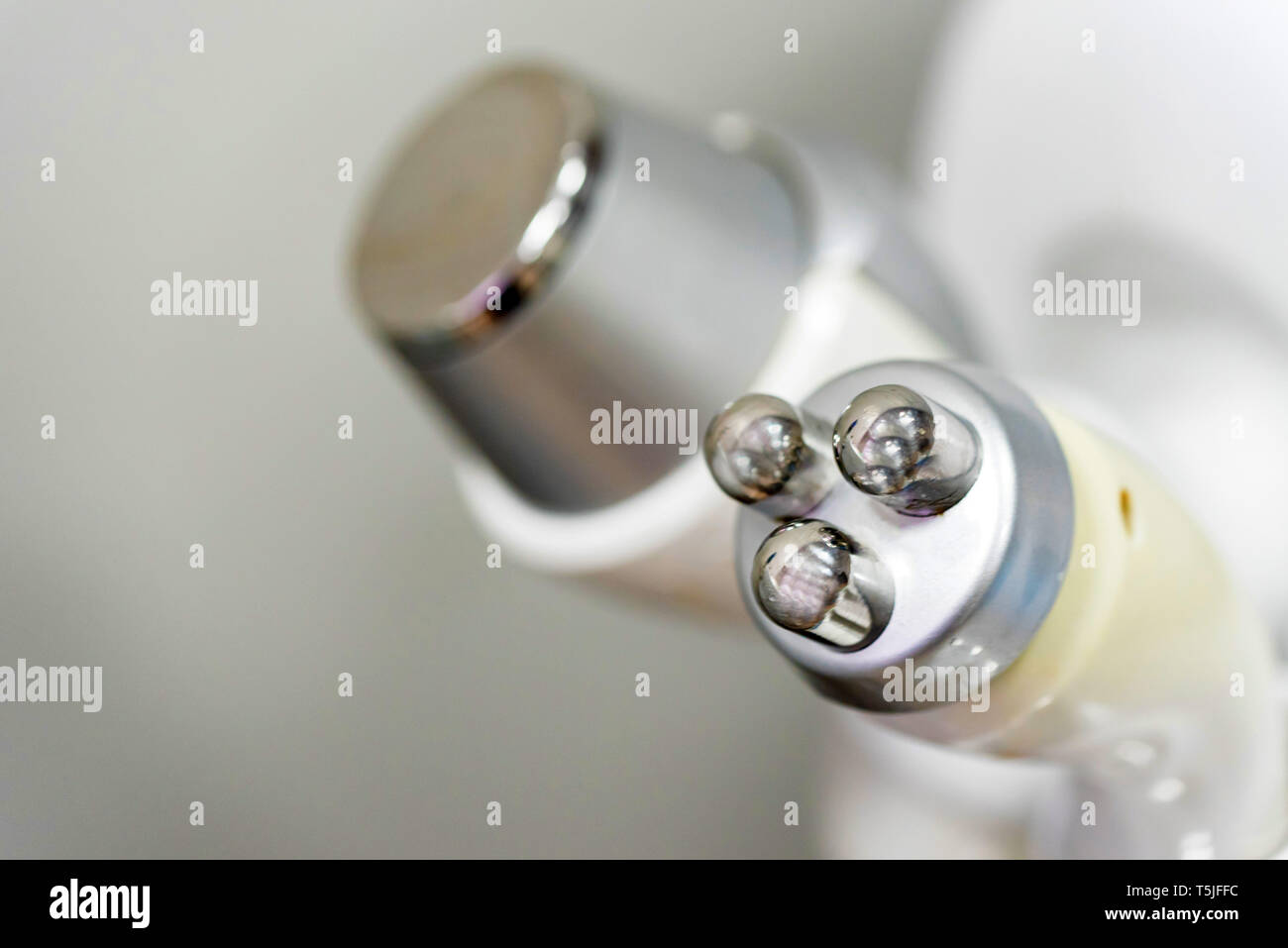 Device radiofrequency lifting hi-res stock photography and images - Alamy