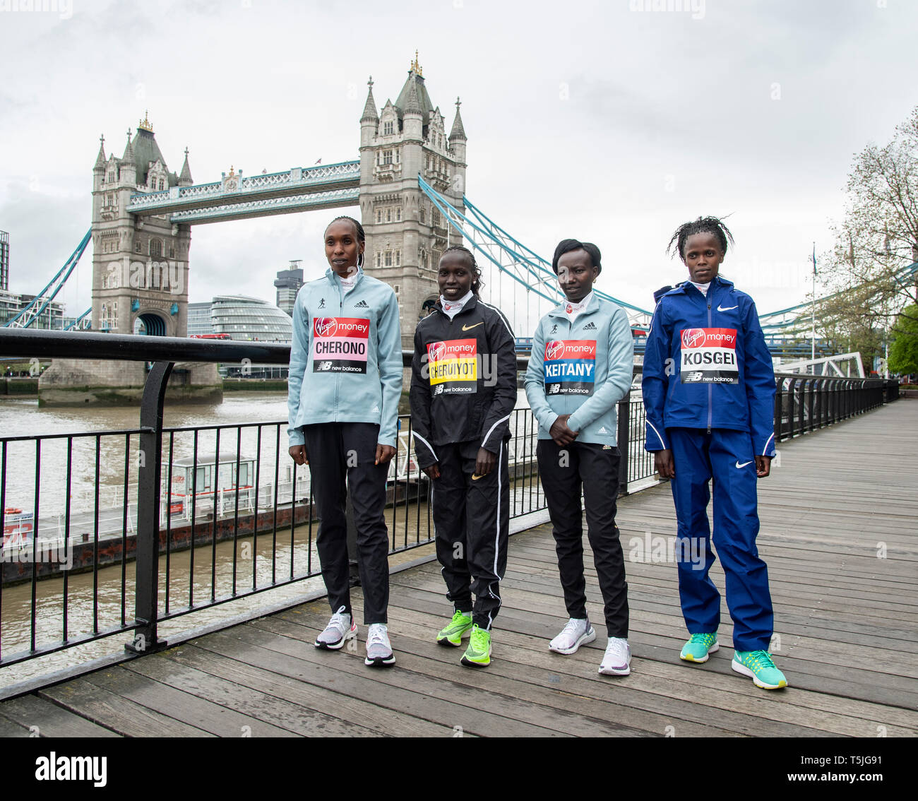 London marathon elite womens photocall tower hotel hi-res stock photography and images - Alamy