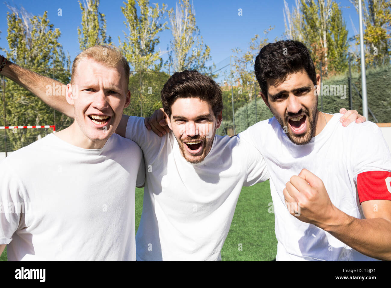 Field cheering hi-res stock photography and images - Alamy
