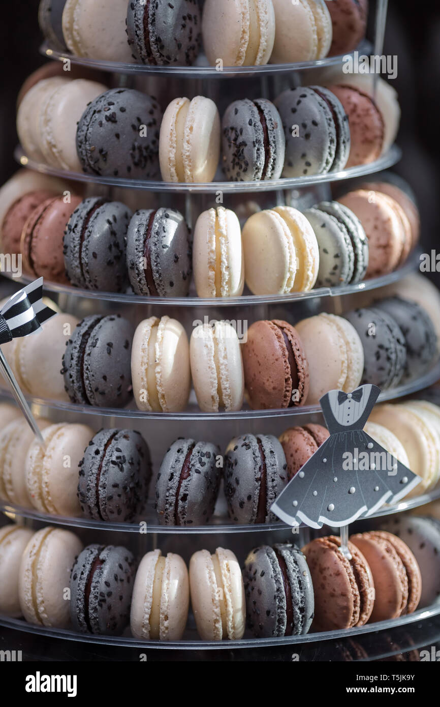 Cupcake pyramid hi-res stock photography and images - Alamy