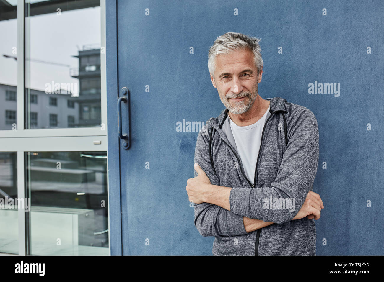 Gym front hi-res stock photography and images - Alamy