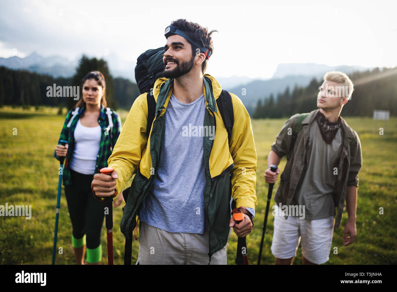Mountain climbing group hi-res stock photography and images - Alamy