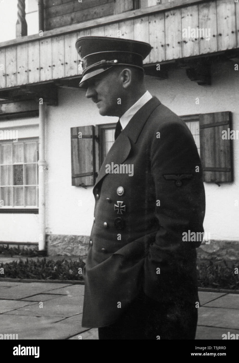 Adolf Hitler Standing Facing Left High Resolution Stock Photography and ...
