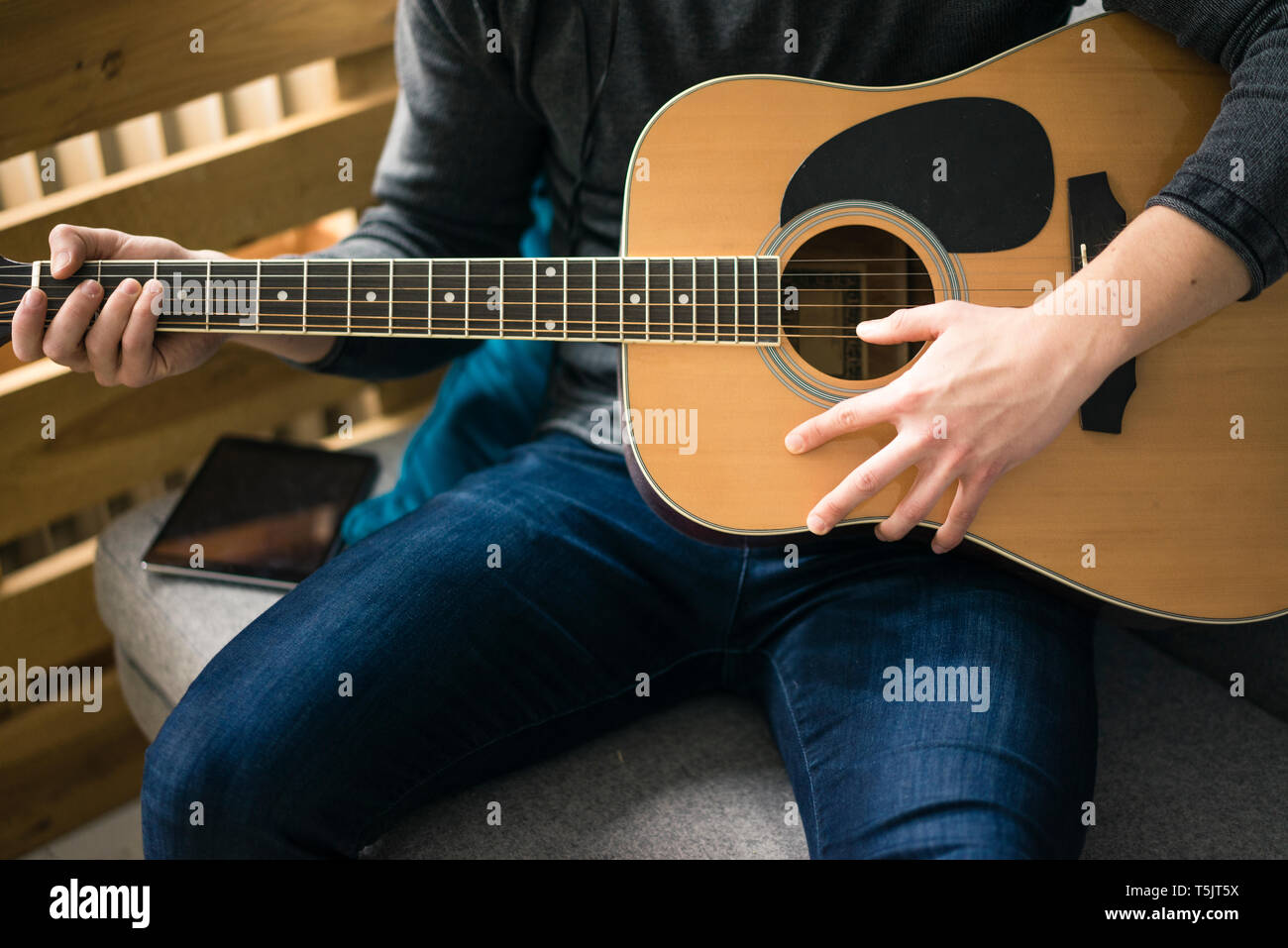 Playing guitar close up guitar hi-res stock photography and images - Alamy