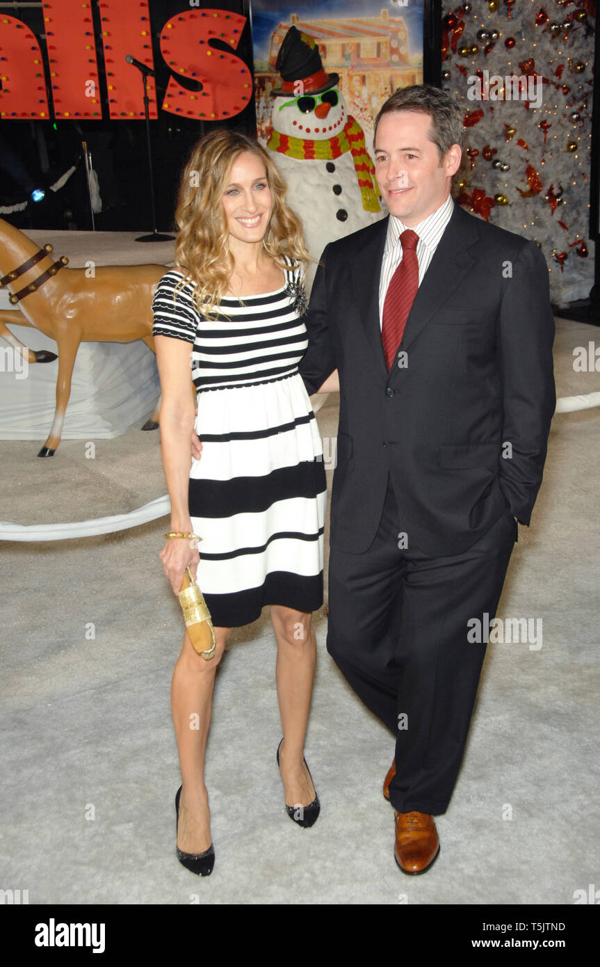 LOS ANGELES, CA. November 12, 2006: MATTHEW BRODERICK & wife SARAH ...
