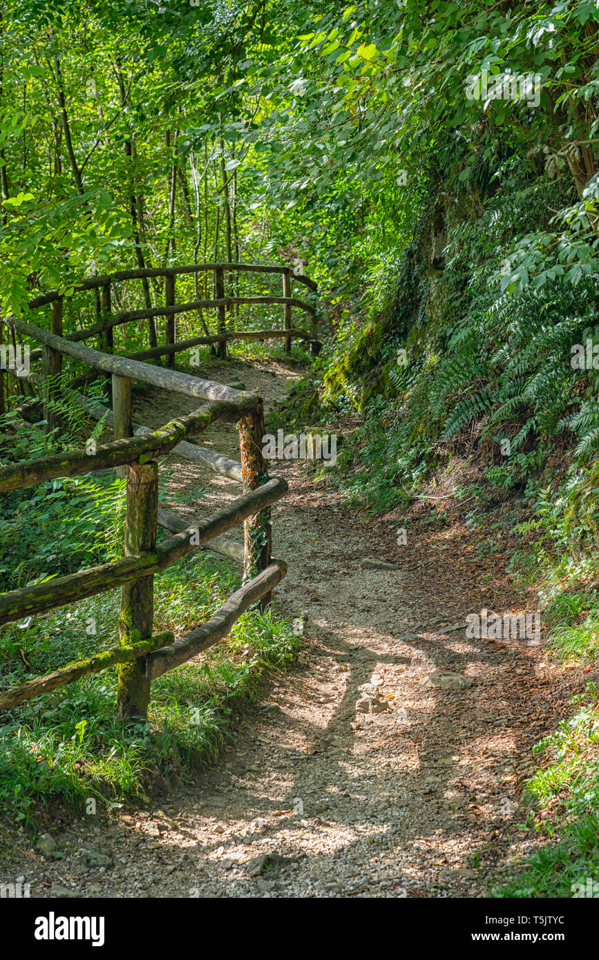 The caves trail hi-res stock photography and images - Alamy