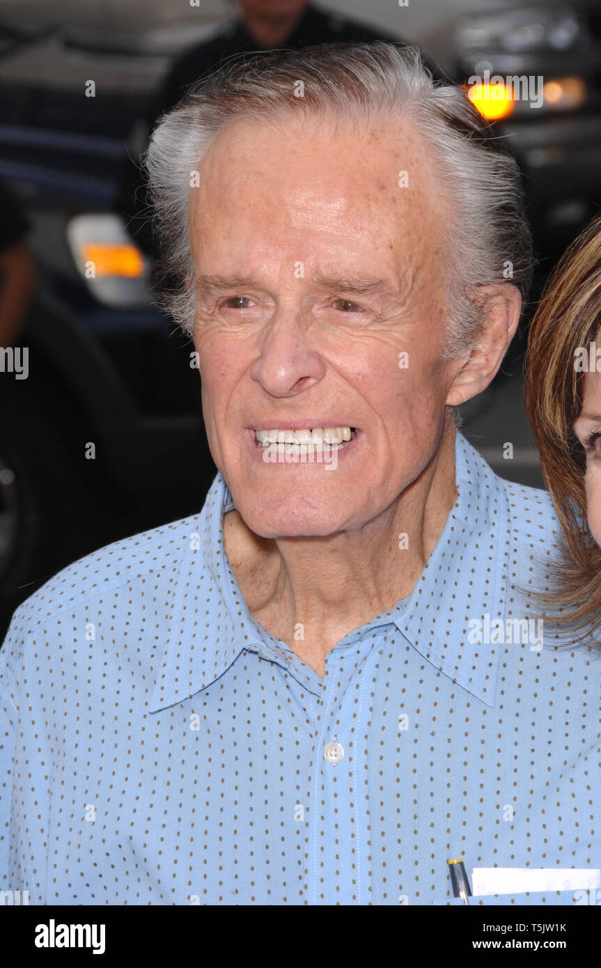 LOS ANGELES, CA. November 12, 2006: ROBERT CULP at the world premiere ...