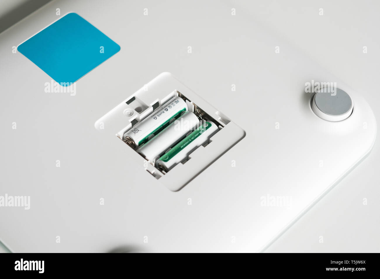 Insert battery hi-res stock photography and images - Alamy