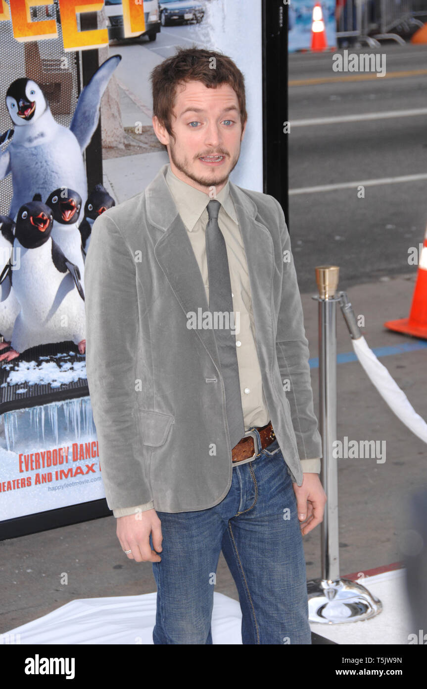 LOS ANGELES, CA. November 12, 2006: ELIJAH WOOD at the world premiere ...