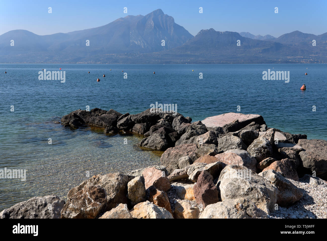 Limpid lake hi-res stock photography and images - Alamy