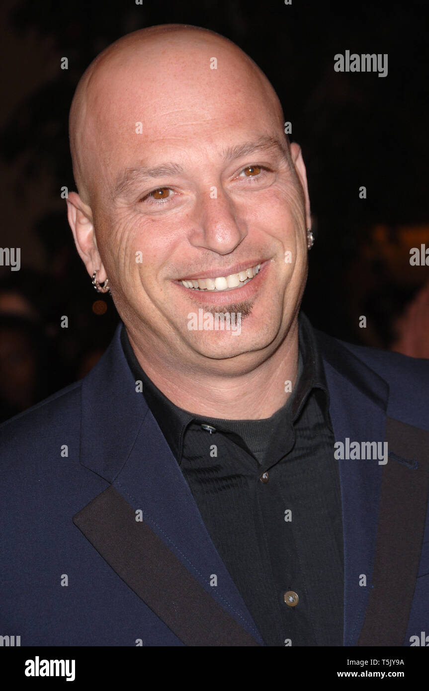 LOS ANGELES, CA. November 29, 2006: HOWIE MANDEL at the 2006 Family TV ...