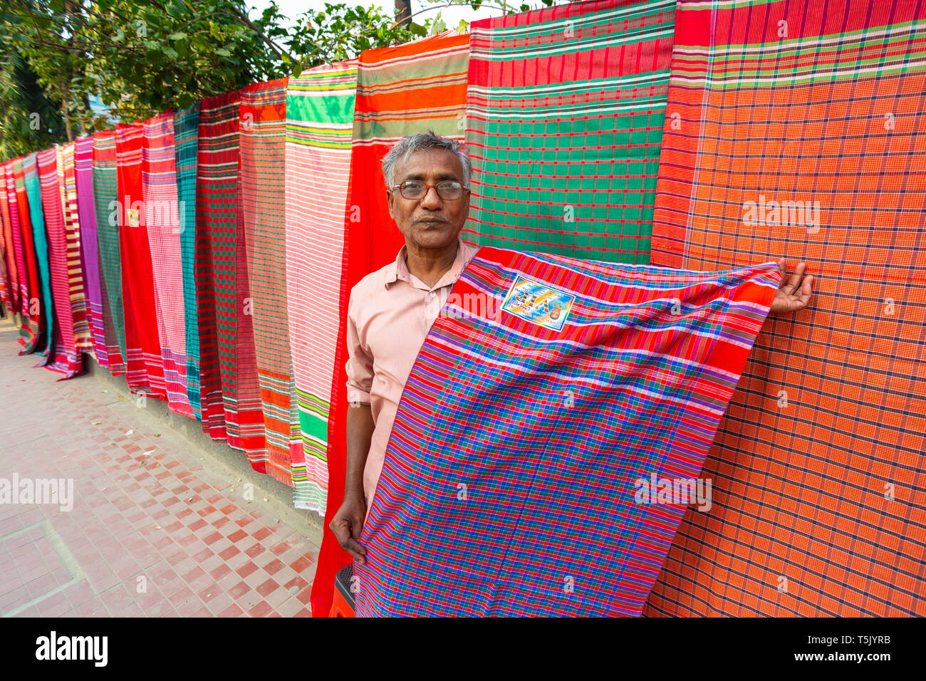 Banglar gamcha hi-res stock photography and images - Alamy