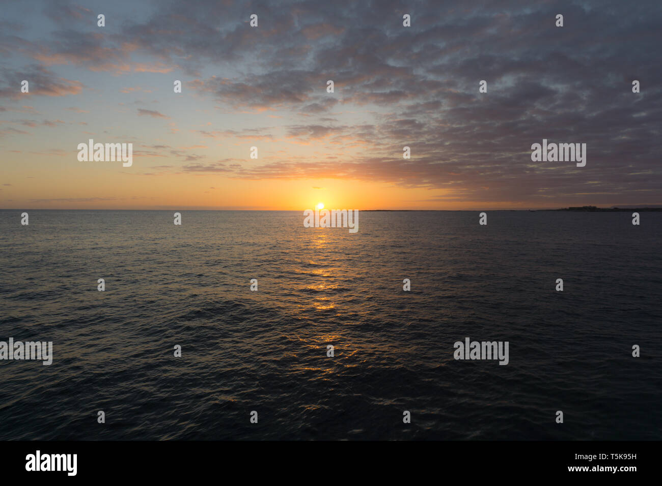 Arabian sea sunset hi-res stock photography and images - Alamy