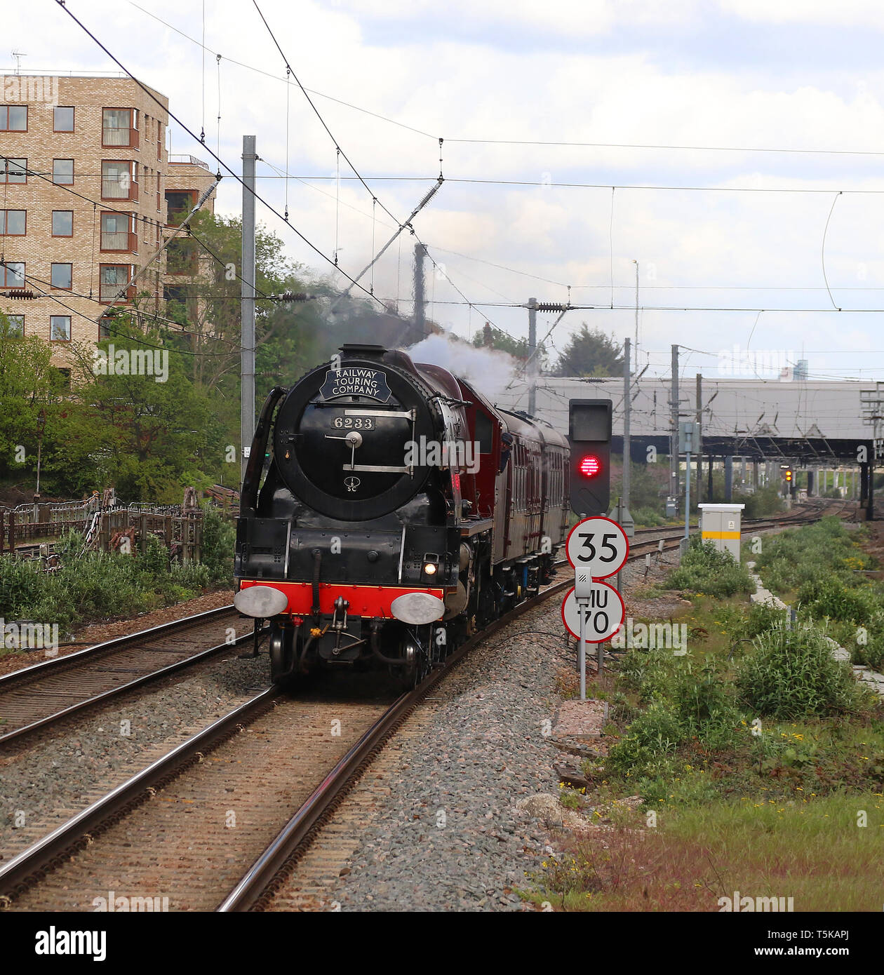 LMS Princess Coronation Class 6233 Duchess of Sutherland steam ...