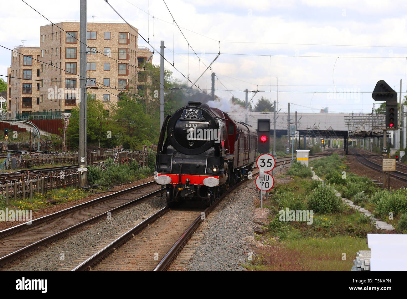 LMS Princess Coronation Class 6233 Duchess of Sutherland steam ...