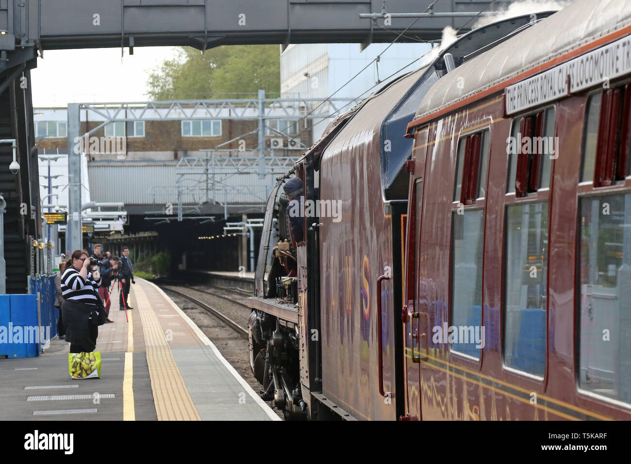 LMS Princess Coronation Class 6233 Duchess of Sutherland steam ...