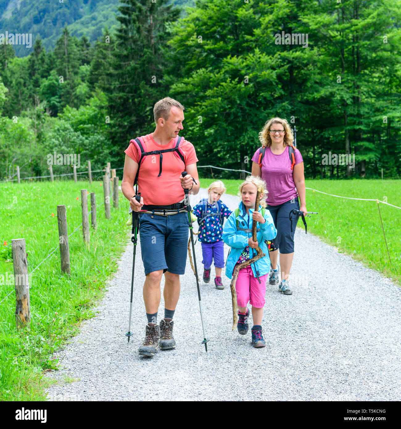 Family walk sunshine countryside hi-res stock photography and images ...