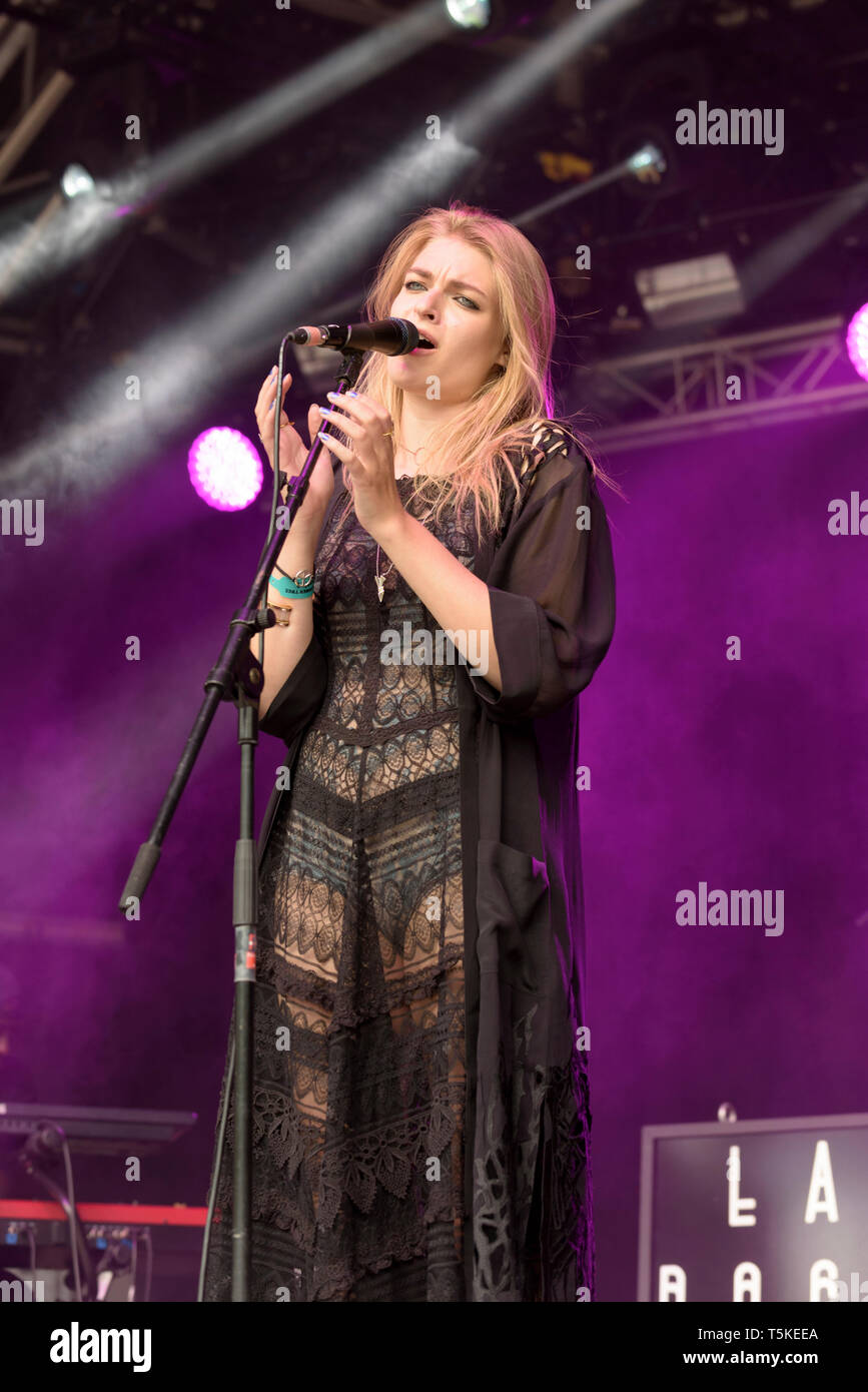 Laura doggett musician hi-res stock photography and images - Alamy