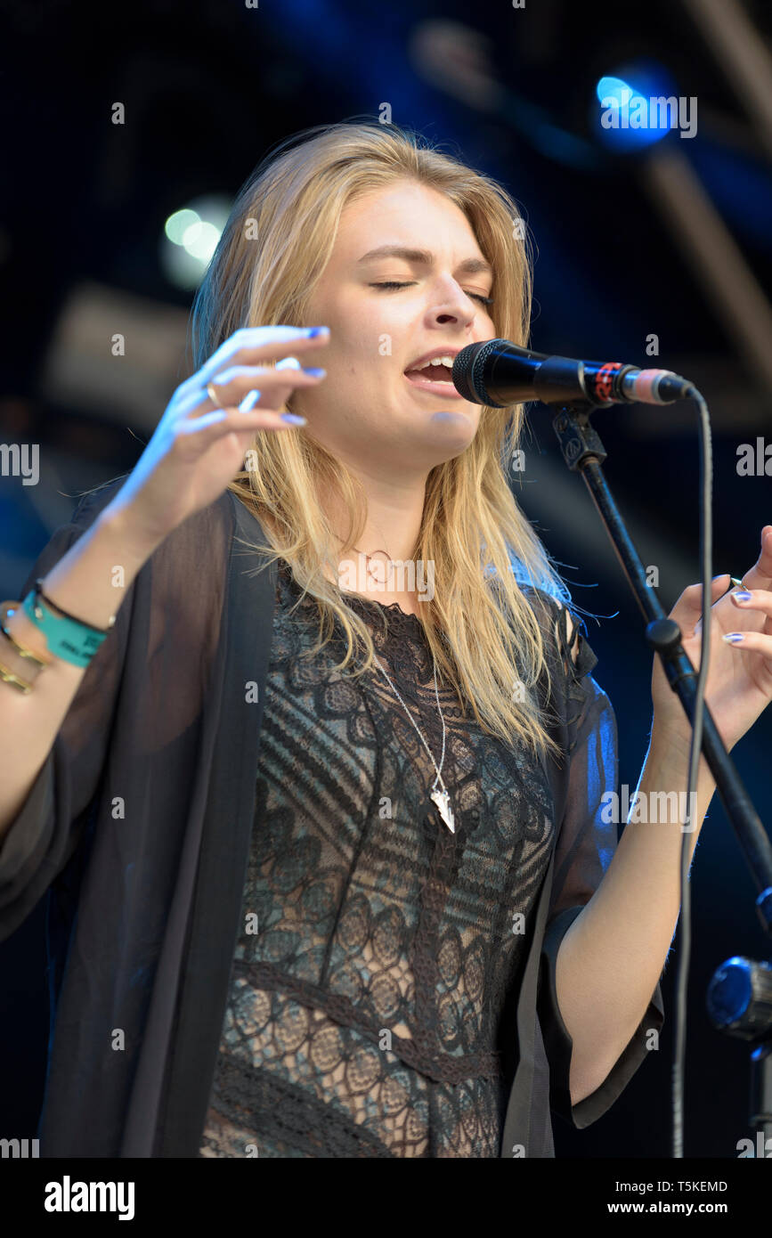 Laura Doggett High Resolution Stock Photography and Images - Alamy