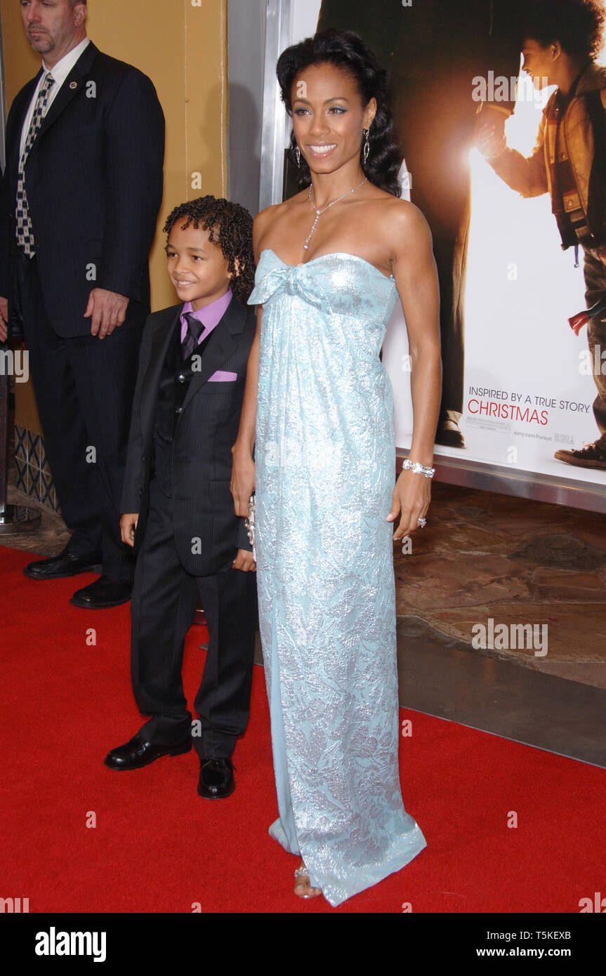 LOS ANGELES, CA. December 07, 2006: JADA PINKETT SMITH & son JADEN ...