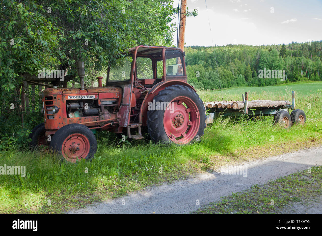 Volvo bm tractor hi-res stock photography and images - Alamy