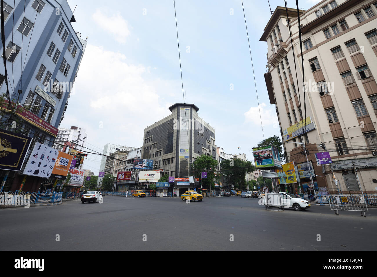 Ganesh Chandra Avenue Crossing at Chittaranjan Avenue, Kolkata, India ...