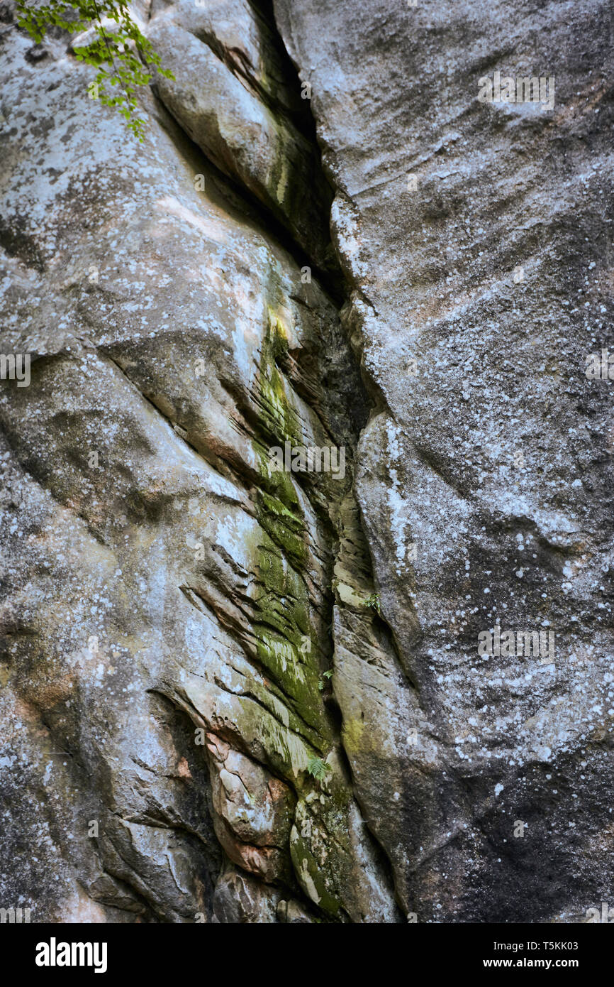 Cracked rock pattern hi-res stock photography and images - Alamy