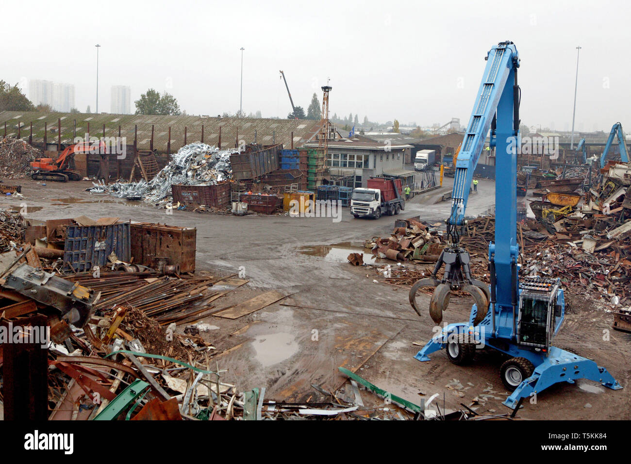 Scrap metal yards hi-res stock photography and images - Alamy