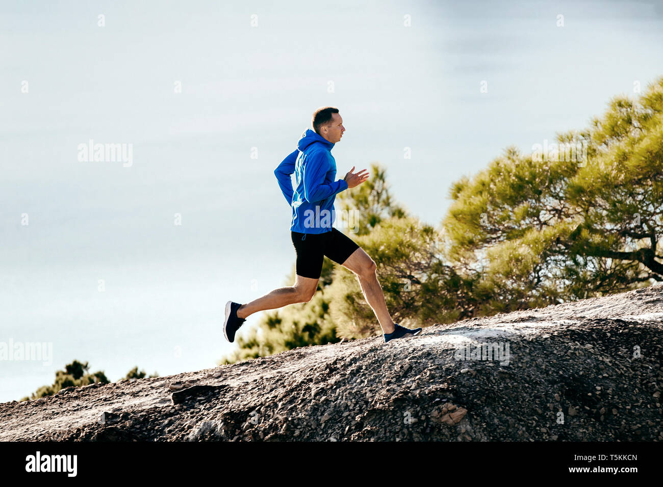 1 one adult man male runner running hi-res stock photography and images ...