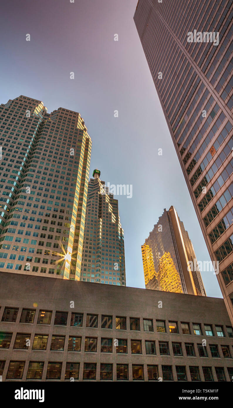 Business area in toronto hi-res stock photography and images - Alamy
