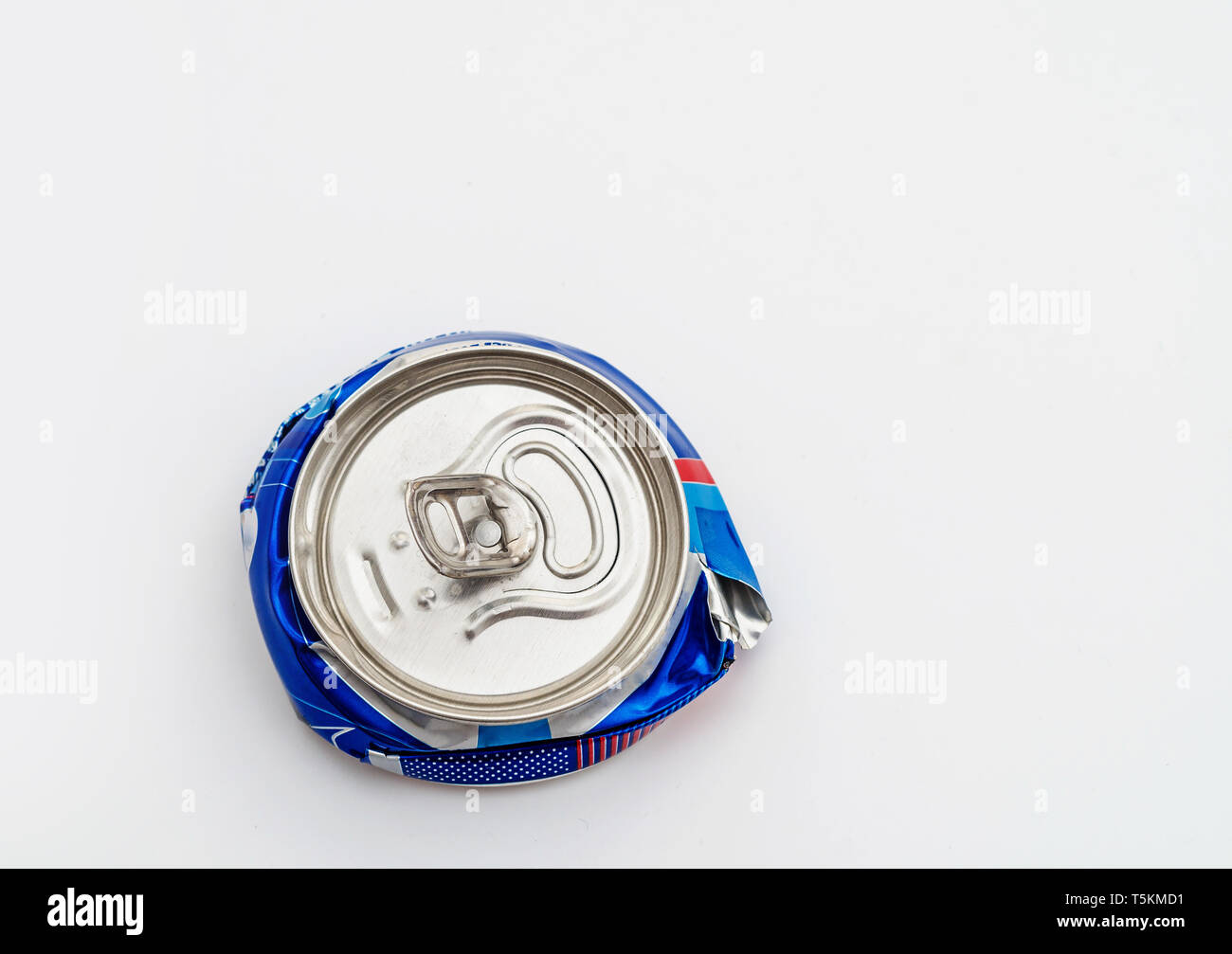 Crushed soda cans hi-res stock photography and images - Alamy