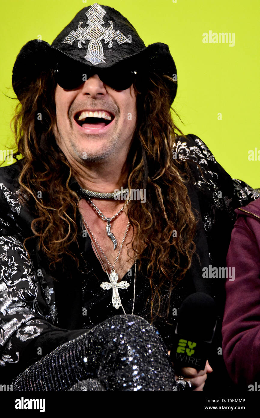 Tress Macneille Colleen