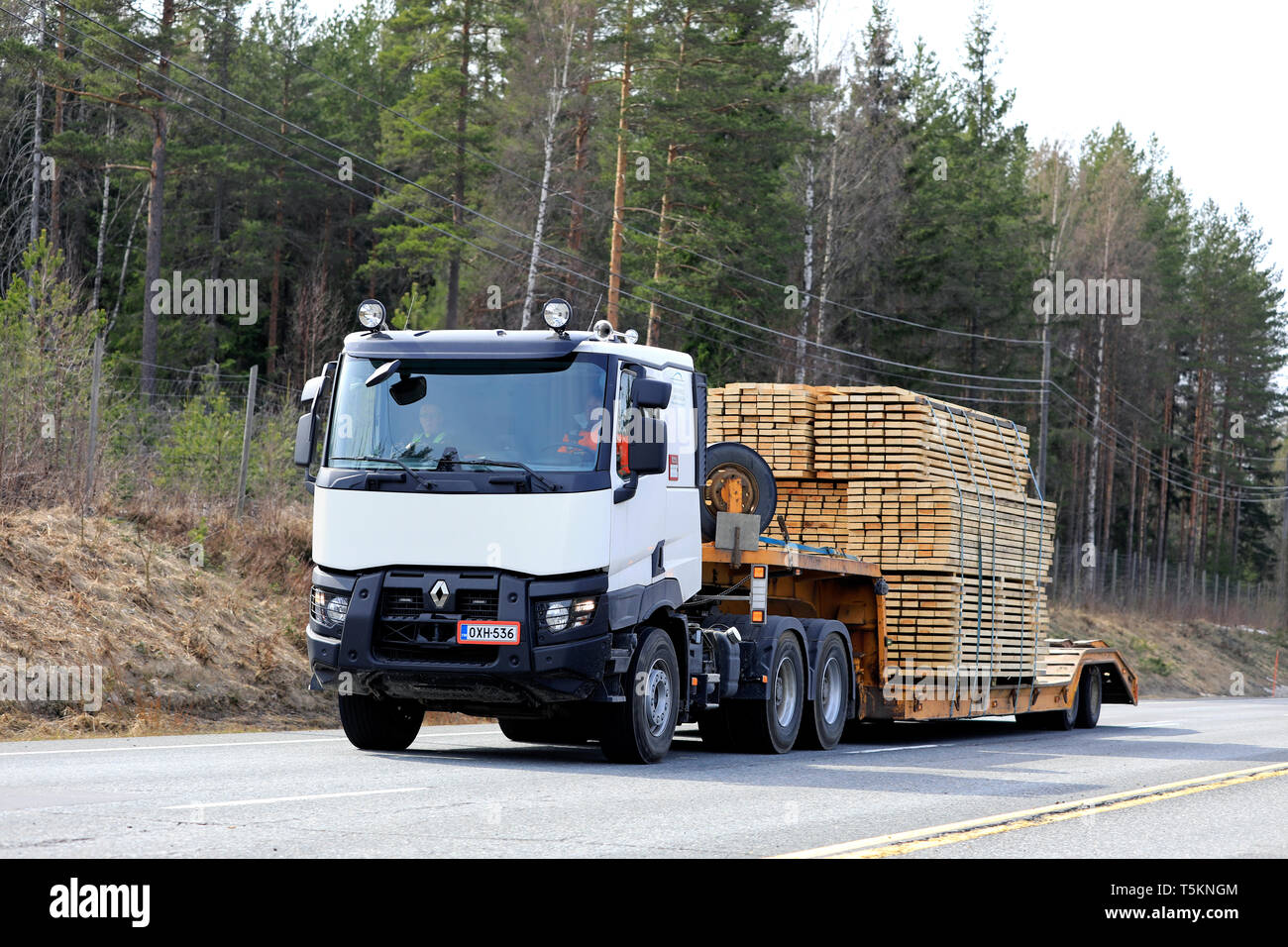 Timber trucks hi-res stock photography and images - Alamy